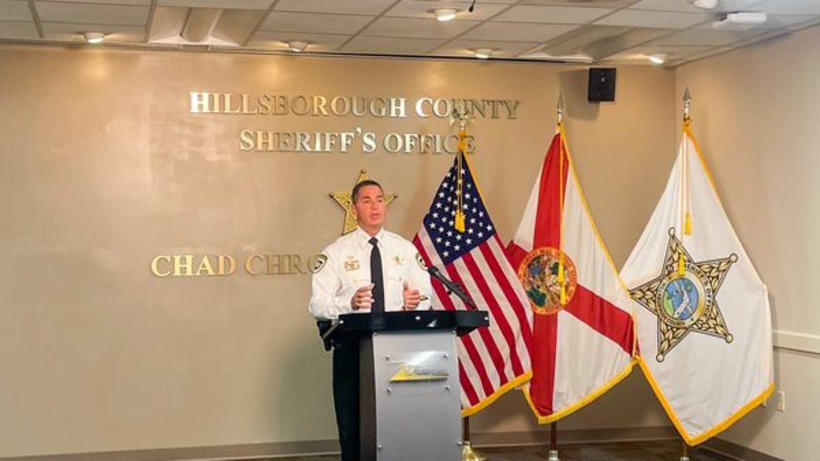 Sheriff Hillsborough County Detention Deputy Arrested For Selling Pot